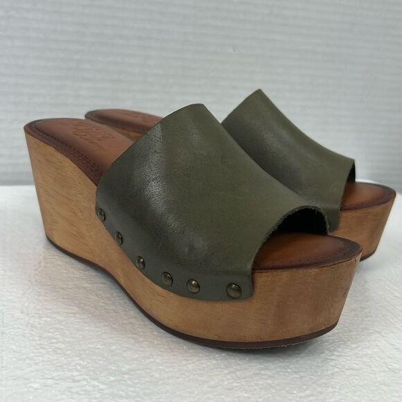 Zigi Soho | Shoes | Zigi Artisan Olivevitoria Wedge Platform Slide ...
